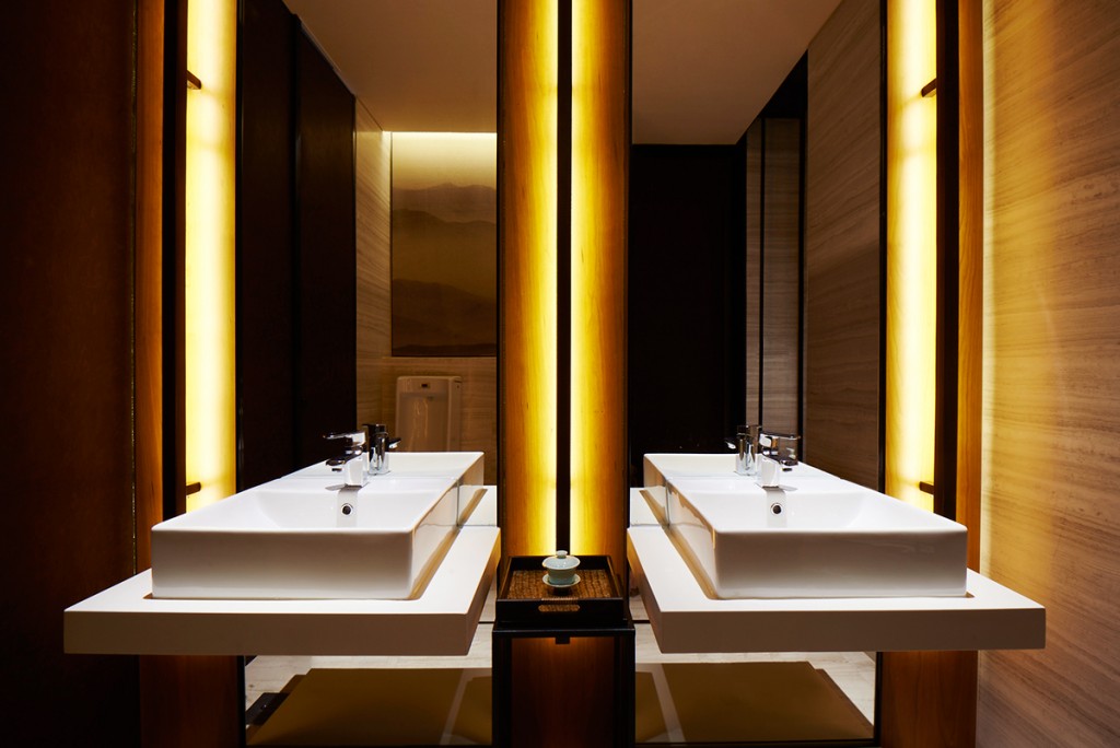 RESTROOM - Housedesign